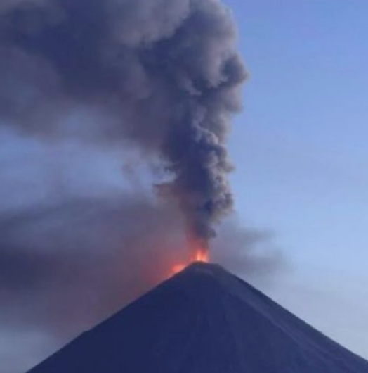 Volcano erupts amid chaos after massive 8.8 earthquake hits Russiaâ€™s ...